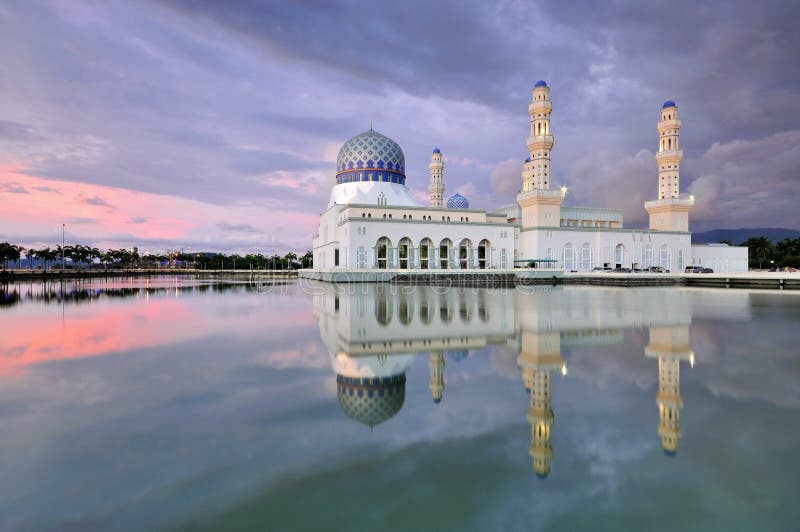Kota Kinabalu Sabah Floating Mosque Stock Photo - Image of islam, holy ...