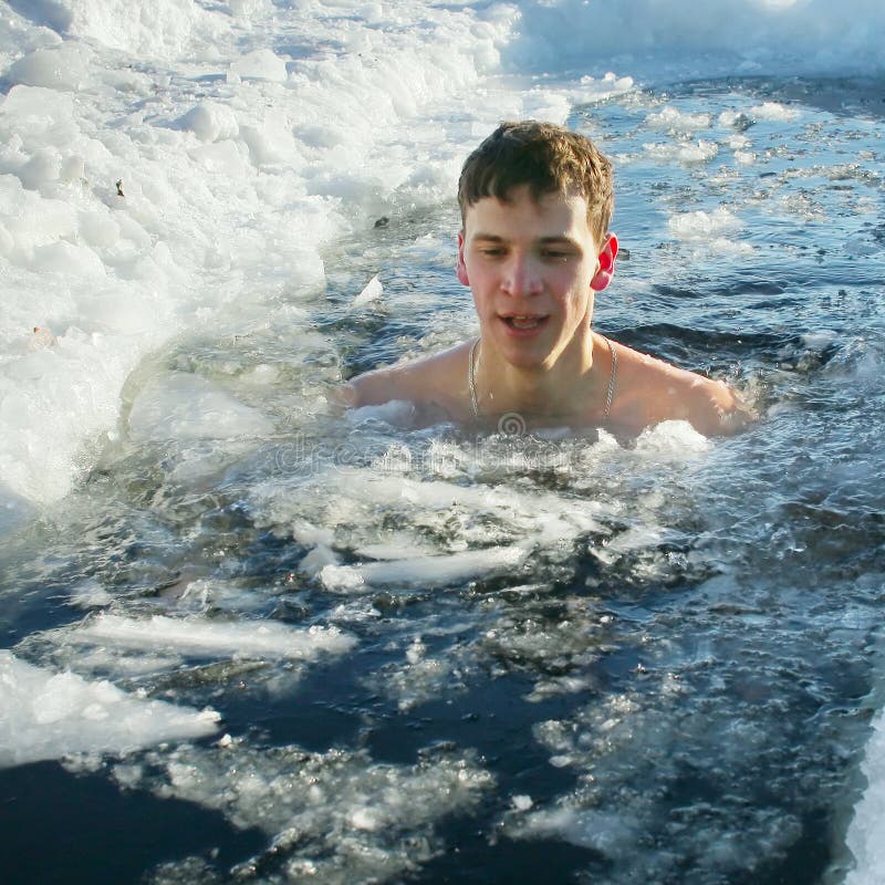 Koude stock afbeelding. Image of één, koude, menselijk - 13045389