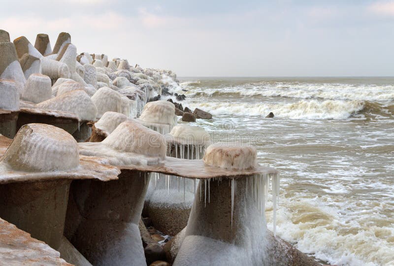 Koude Oostzee stock foto. Image of blauw, ijzig, vakantie - 102843346