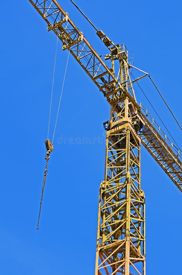 Kraan met haak stock afbeelding. Image of rood, kraan - 3847743