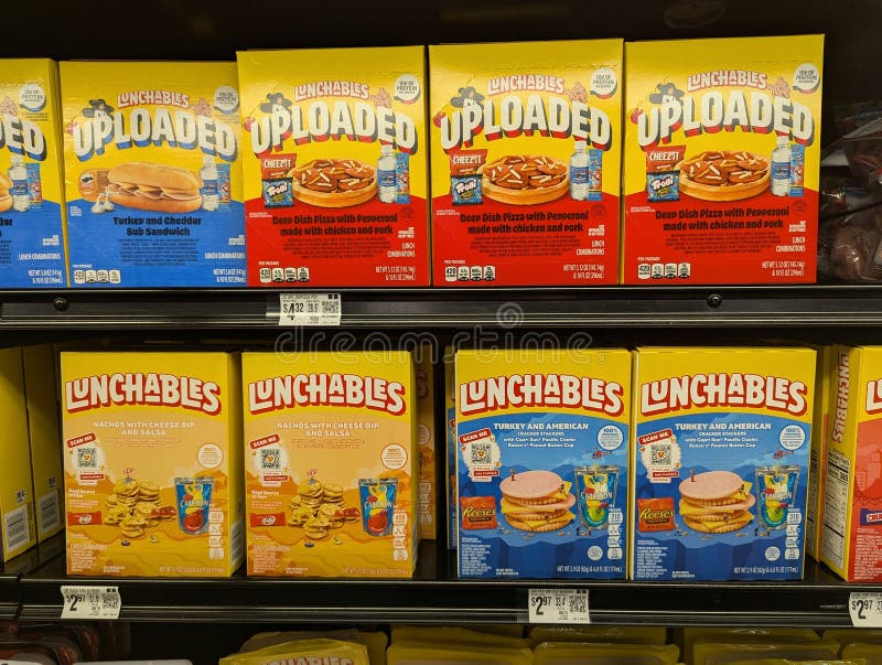 Kraft Heinz Lunchables Lunch Box on Store Shelf Display Capri Sun ...