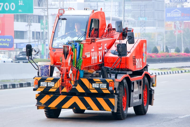 Kran-LKW redaktionelles bild. Bild von automobil, logistik - 42153225