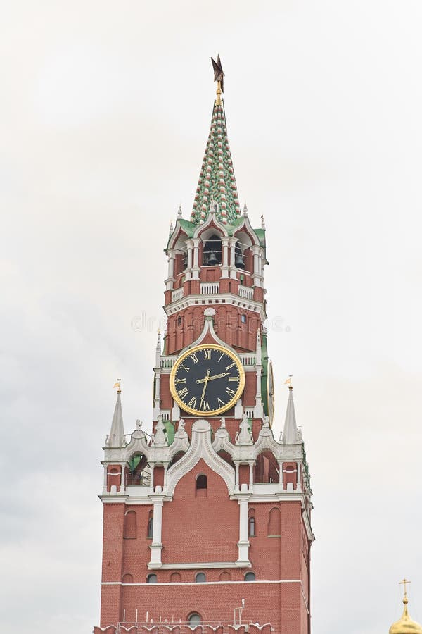 Kremlin Spasskaya Tower on Red Square in Moscow Stock Image - Image of ...