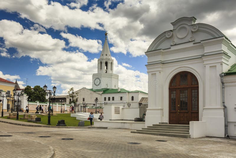 Kremlin Wall and Spasskaya Tower with the Gate Editorial Photo - Image ...