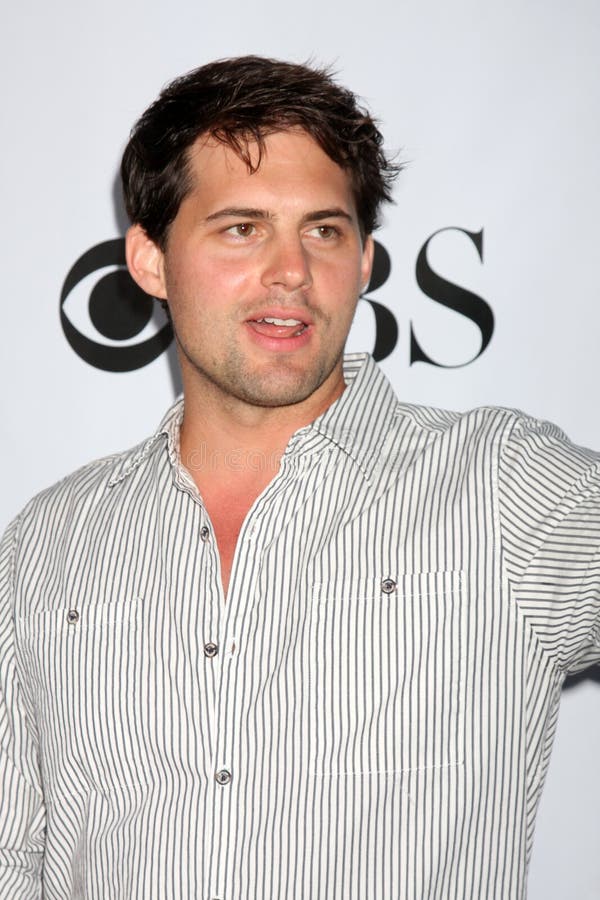 Kristoffer Polaha editorial photography. Image of arriving - 36034937