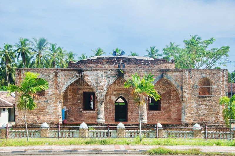 The Krue Se Mosque stock photo. Image of faith, religious - 22108910