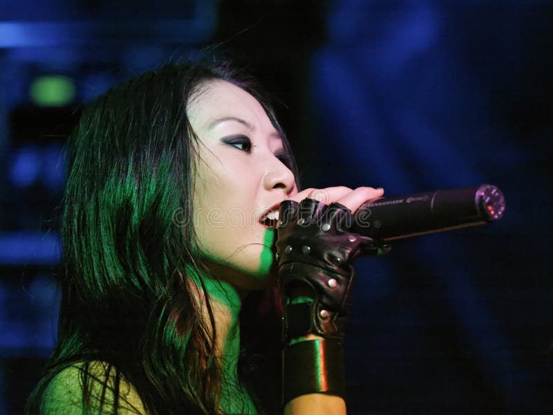 KRYPTERIA - Singer Ji-in editorial stock image. Image of show - 22360639