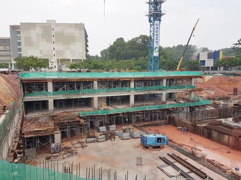 Building Basement Under Construction Using the Open Cut Method ...