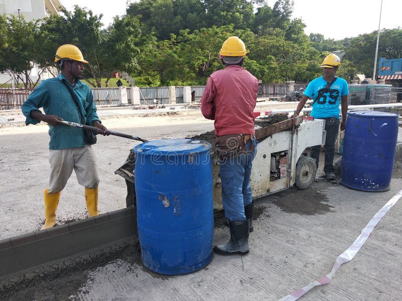 In-situ concrete walls stock photo. Image of formwork - 121620420