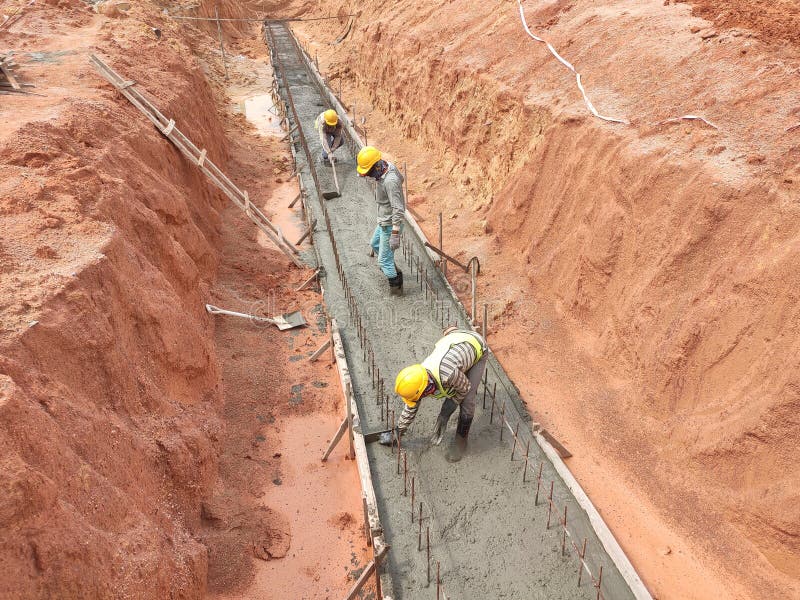 Lean concrete pouring editorial photo. Image of pouring - 143793156