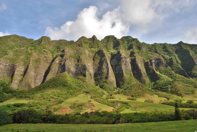 Kualoa Ranch Mountains Oahu Hawaii Stock Photo - Image of hawaii, ocean ...
