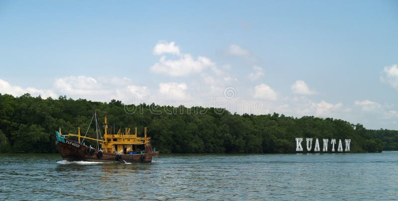 Kuantan river editorial photo. Image of sign, tree, forest - 87303711