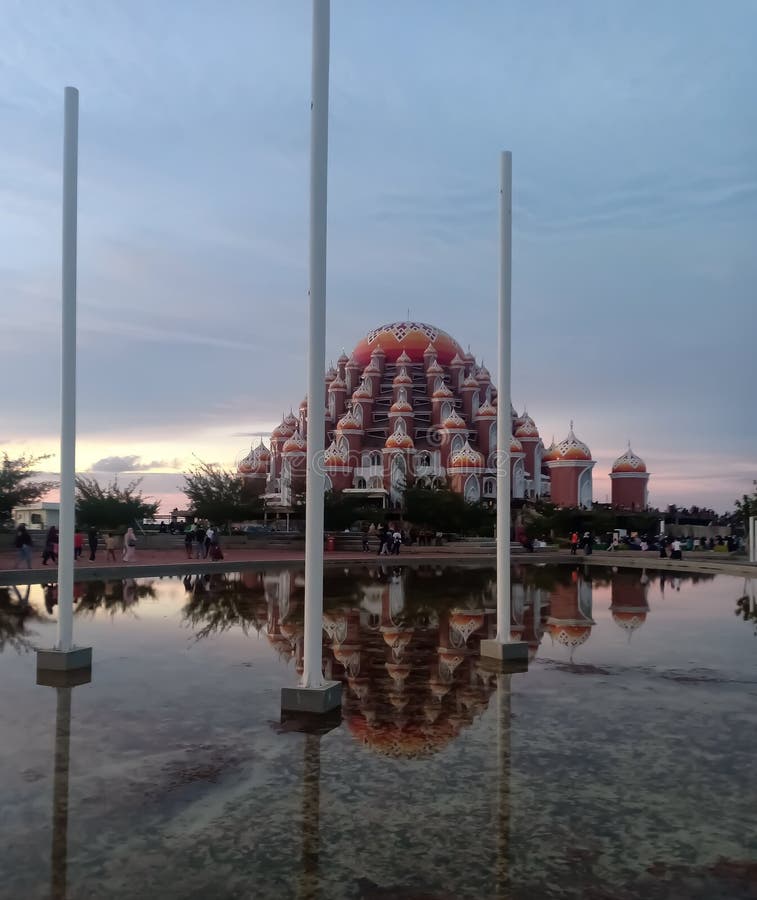 99 Kubah Mosque stock image. Image of waterway, water - 239547999