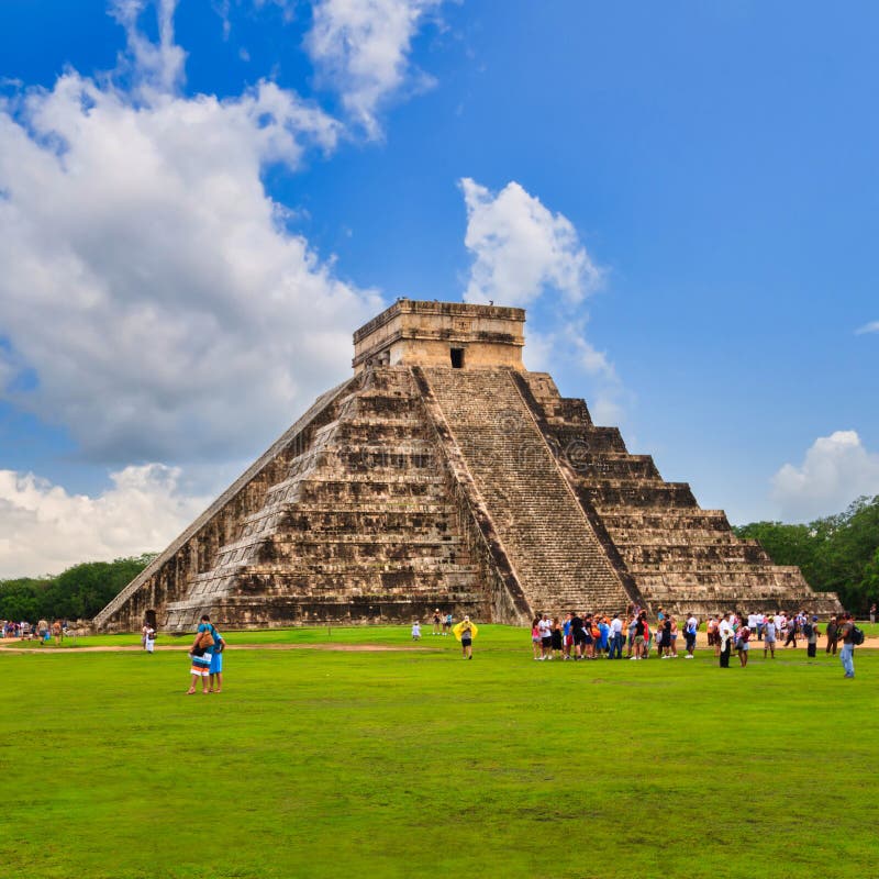 Kukulkan Pyramid in Chichen Itza, Mexico Editorial Image - Image of ...