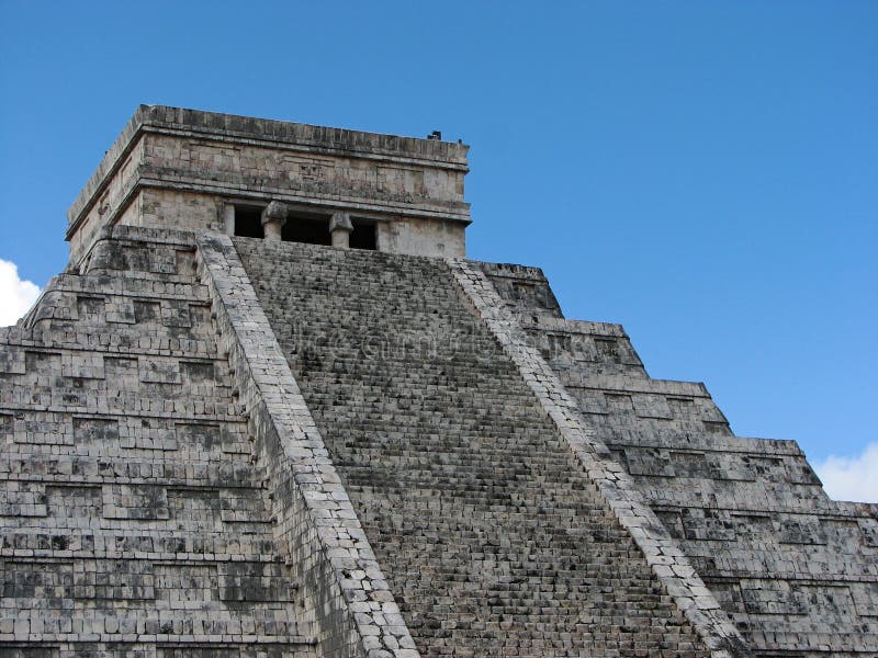 Kukulkan pyramid stock image. Image of tree, history - 38557711