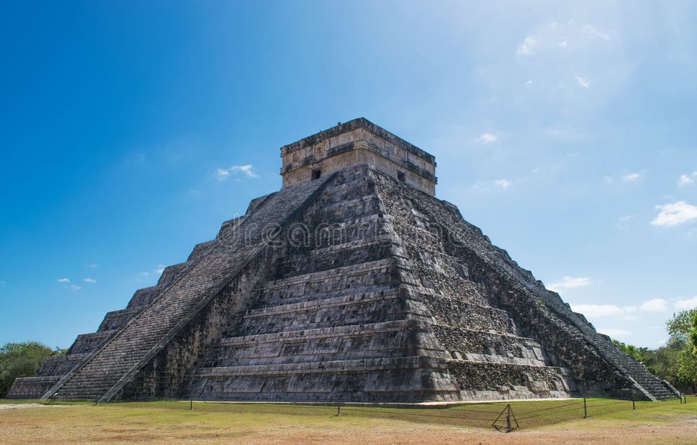 Kukulkan Temple, Chichen Itza Stock Image - Image of archeology, famous ...