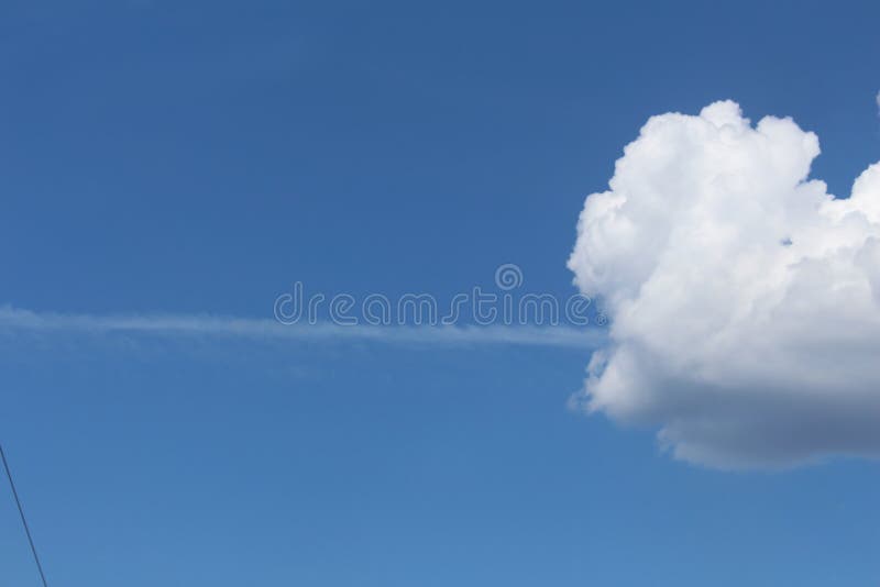 Kumulus-Wolke stockfoto. Bild von aussehen, wolken, elemente - 83508262