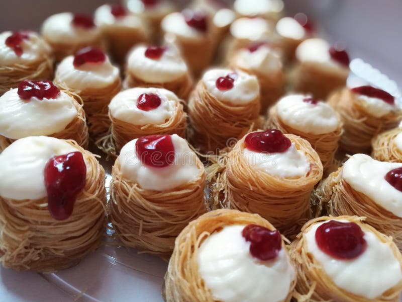 Kunafa cheesecake stock photo. Image of bulbul, kunafa - 91857112