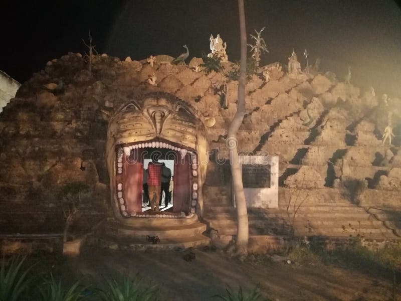 Kund stock image. Image of kund, water, temple, visit - 143218465