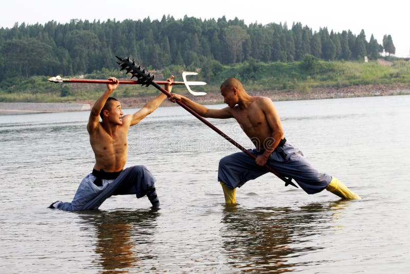 Kung fu cinese immagine stock. Immagine di coraggioso - 4341389