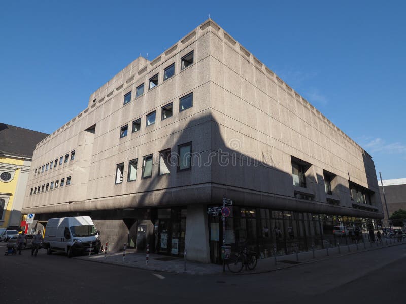 Kunsthalle in Duesseldorf editorial stock photo. Image of european ...