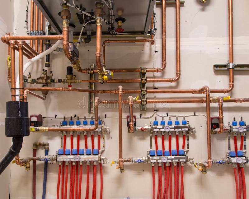 Kupferrohre stockfoto. Bild von rohr, übertragung, quadrat - 81596252