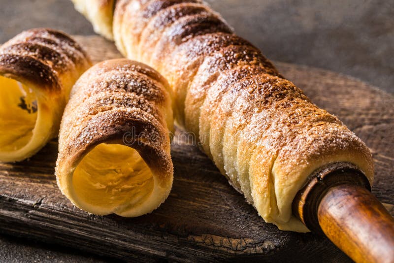 Pan torcido imagen de archivo. Imagen de dentro, cena - 20078599