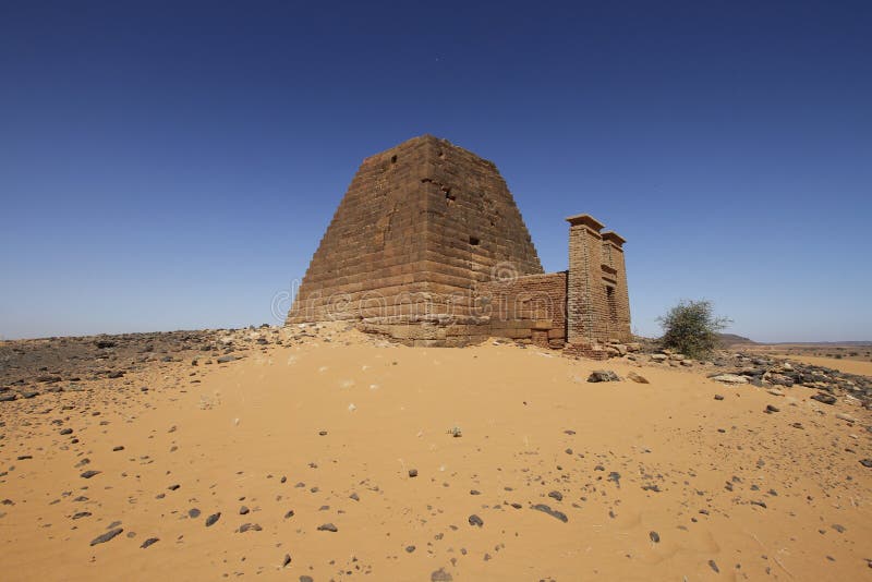 Ruins of Naqa Meroe, Ancient Kush Sudan Stock Image - Image of african ...