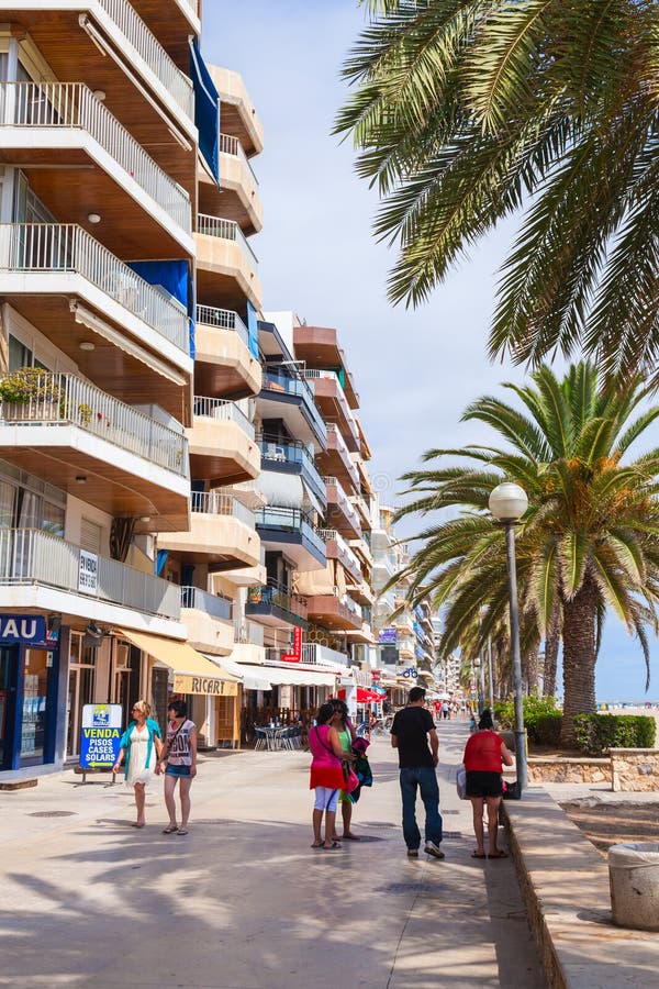 Calafell Toevluchtstad, Spanje De Mening Van De Straat Redactionele ...