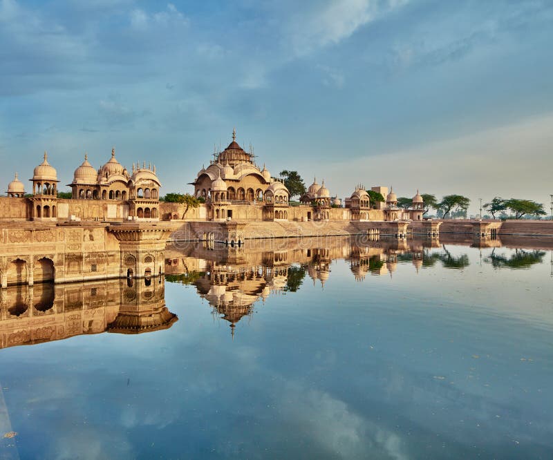 Kusum Sarovar, Mathura, India Fotografia Stock - Immagine di limite ...