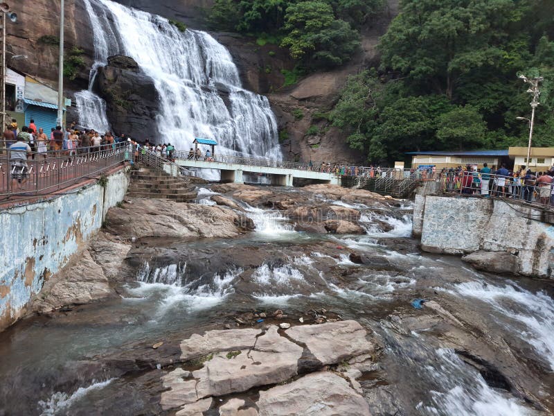 Kuttalam Waterfalls editorial photo. Image of rock, waterfalls - 256161936