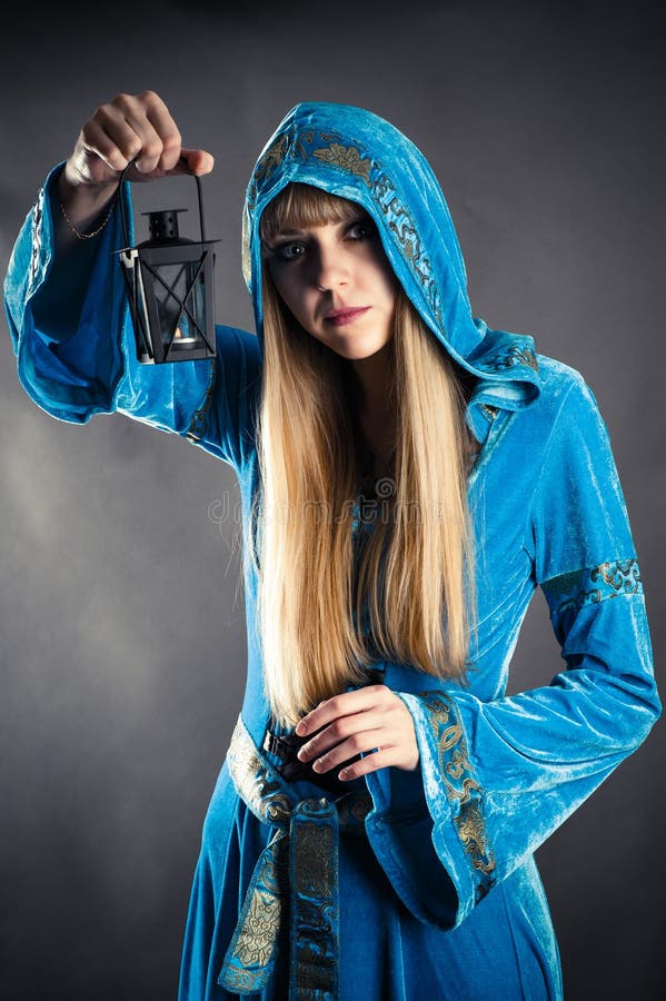 Trolleri arkivfoto. Bild av trollkarl, nätt, dräkt, bakgrund - 36610058