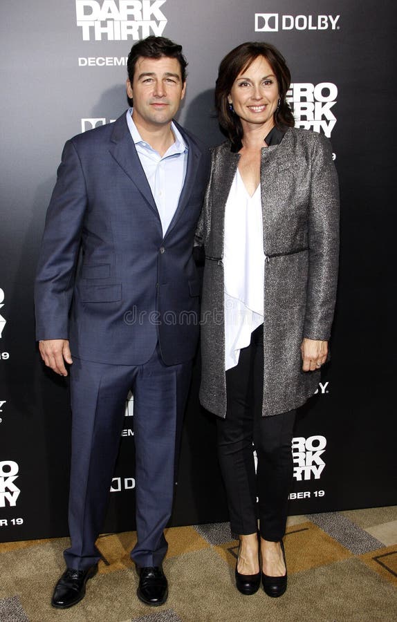 Kyle Chandler Y Kathryn Chandler Foto editorial - Imagen de estrella ...