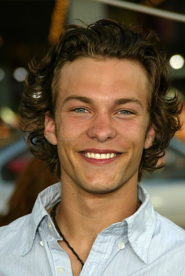 Kyle Schmid image stock éditorial. Image du warner, fraternité - 32457054