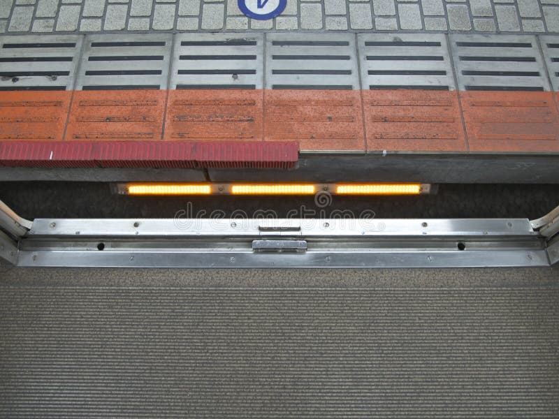 A Gap between Train and Platform Stock Image - Image of kintetsu, space ...