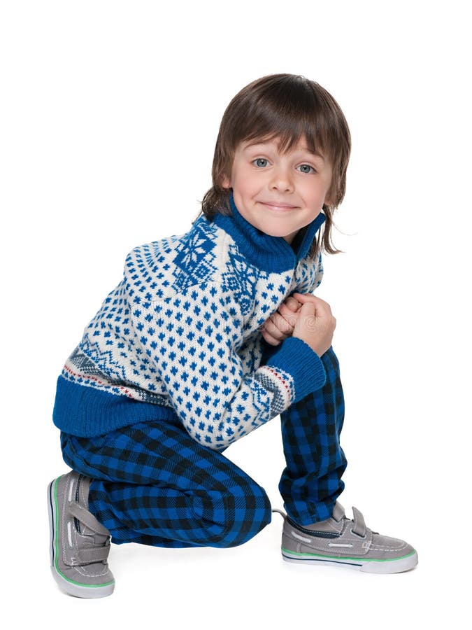 Lächelnder Kleiner Junge Der Mode Stockfoto - Bild von freundlich, froh ...