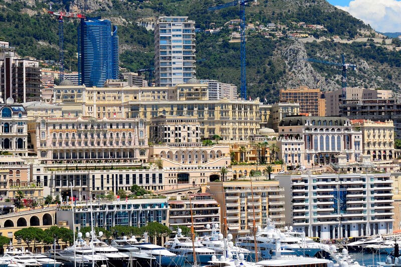LA CONDAMINE, MONACO - JUNI 04, 2019: LaCondamine Hamn Cityscape Och ...