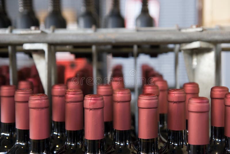Línea de embotellamiento imagen de archivo. Imagen de ambiente - 8351141