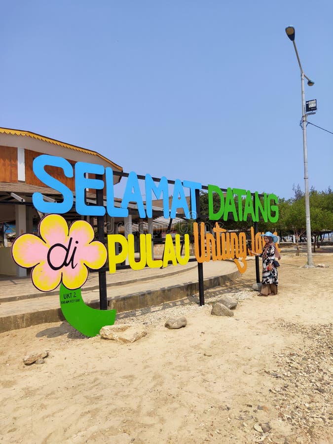 L'île De Signe De Jawa Untung Image éditorial - Image du jaune, signe ...