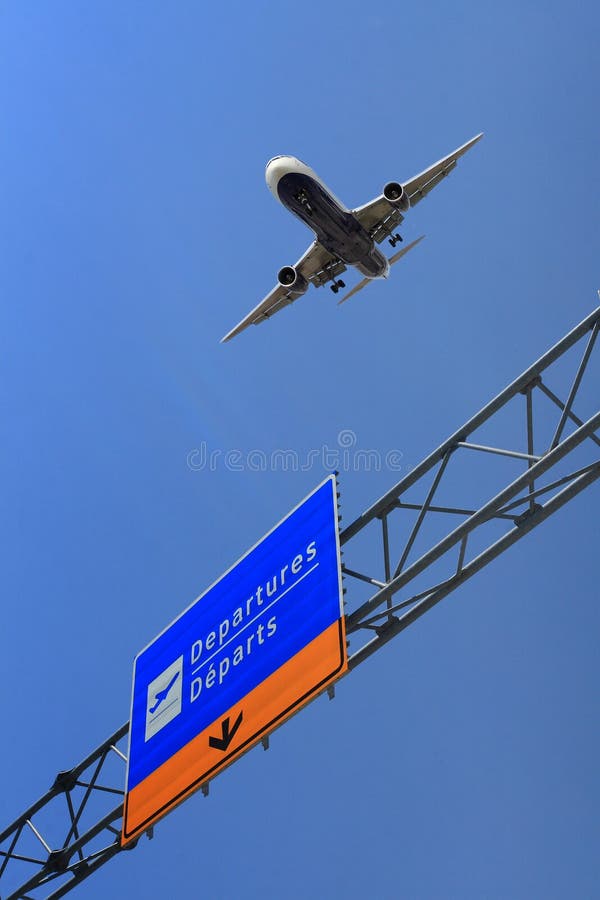 L'aereo dell'aria decolla immagine stock. Immagine di partenza - 5141065