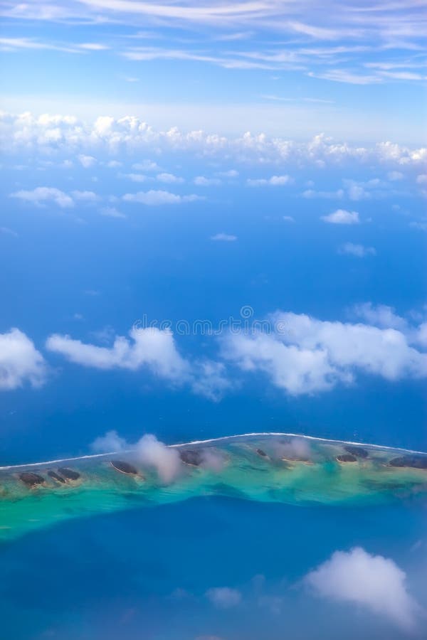 L'anello Dell'atollo in Oceano Fotografia Stock - Immagine di laguna ...