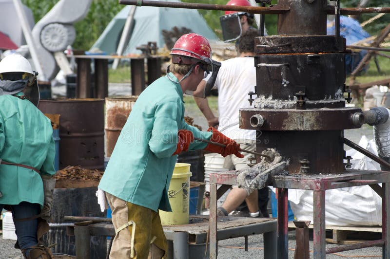 L'artiste Branche Le Cubilot Photographie éditorial - Image du ...