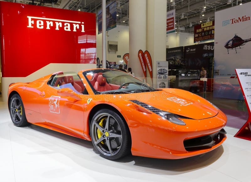 L'automobile Arancio Del Ragno Di Ferrari 458 Fotografia Editoriale ...