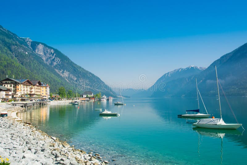 L'Autriche, Lac Achensee En Hiver Photo stock - Image du arbres ...