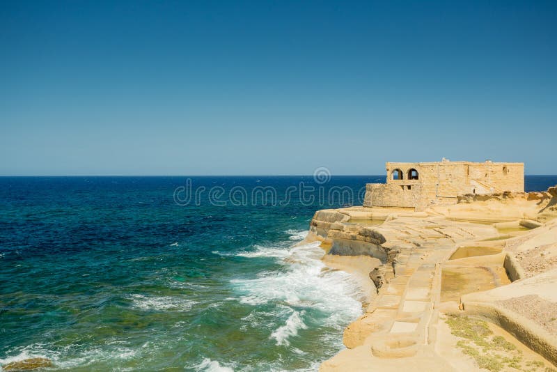 L-Bajda de Qolla em Gozo foto de stock. Imagem de famoso - 152230640