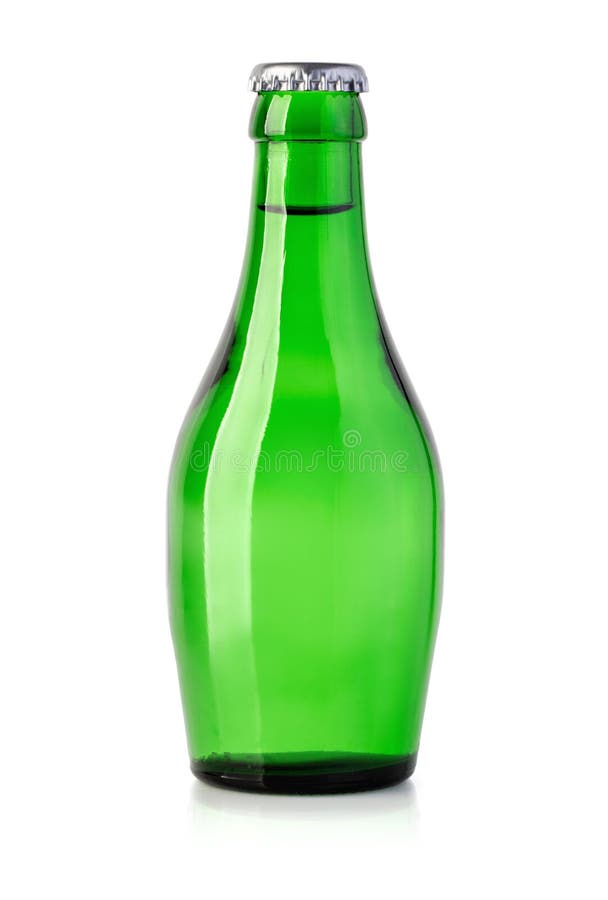 L'eau De Vert De Bouteilles Photo stock - Image du vert, soda: 147854578