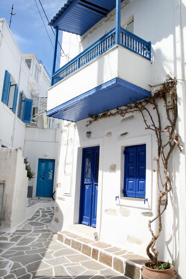 L'isola Greca Tipica Si Dirige - L'isola Di Paros, Grecia Fotografia ...