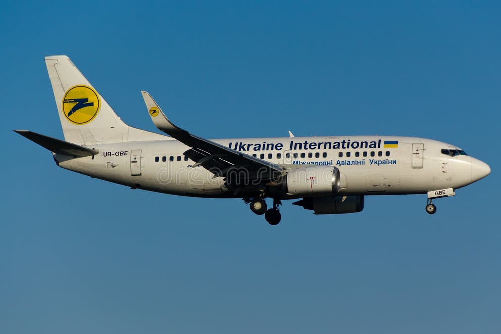 L'Ukraine Boeing International 737 Image stock éditorial - Image du ...