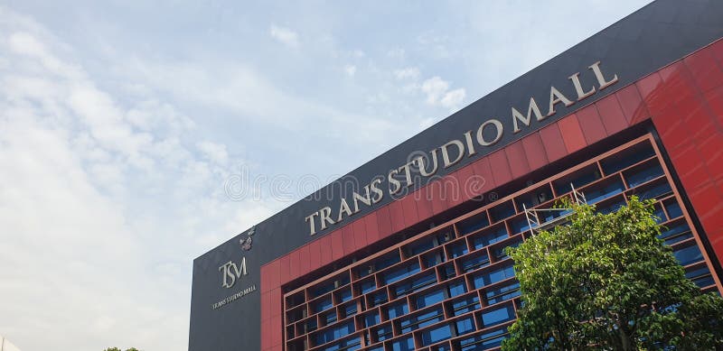 L'un Des Plus Grands Centres Commerciaux De Bandung Trans Studio Mall ...