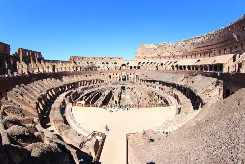 La Arena De Colosseum, Roma Imagen de archivo editorial - Imagen de ...